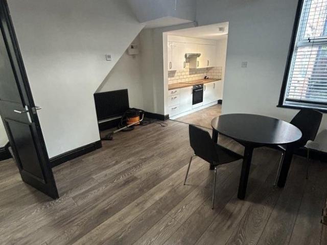 3 bedroom house share to rent