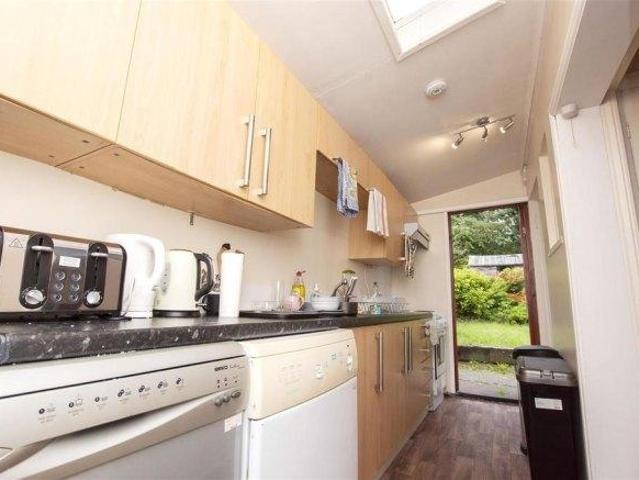 3 bedroom house share to rent