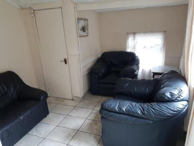 3 bedroom house share to rent