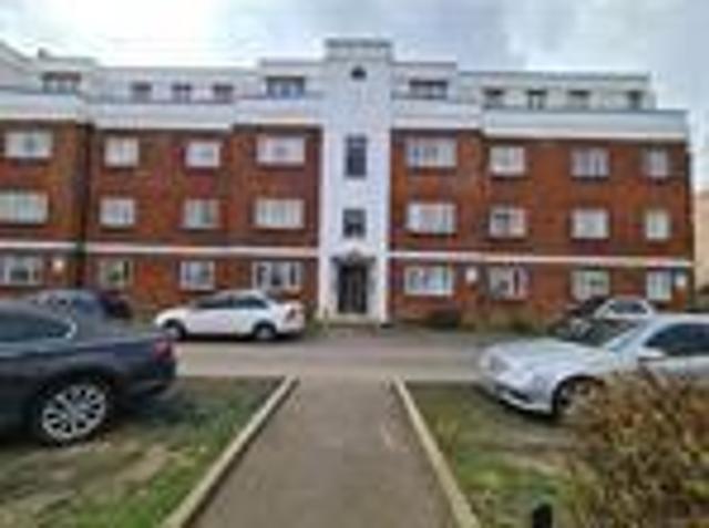 3 bedroom house share to rent