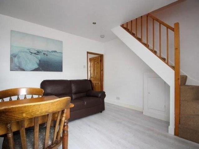 3 bedroom house share to rent