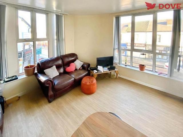3 bedroom house share to rent