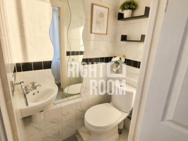 3 bedroom house share to rent