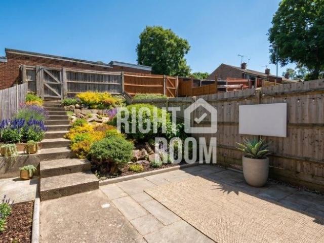 3 bedroom house share to rent