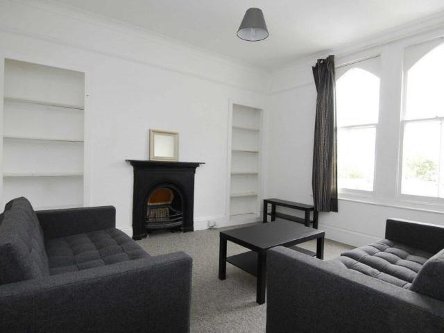 3 bedroom house share to rent