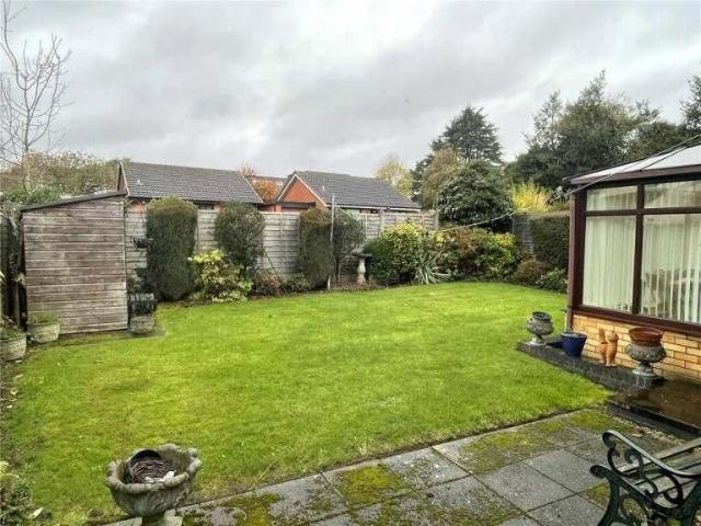 3 bedroom house share to rent