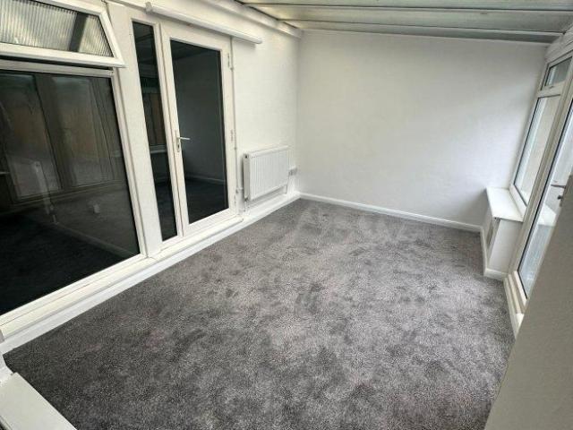 3 bedroom house share to rent