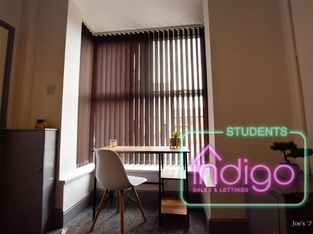 3 bedroom house share to rent