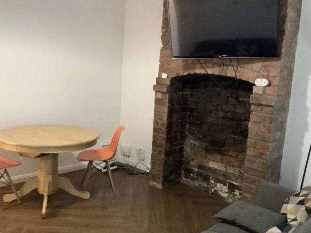 3 bedroom house share to rent