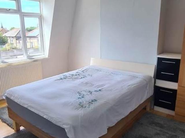 3 bedroom house share to rent