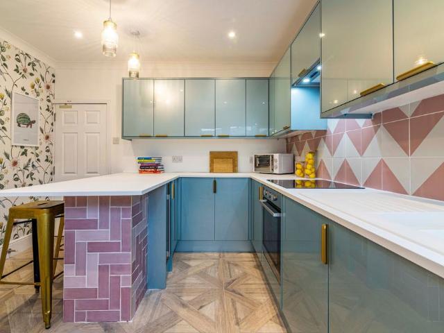 3 bedroom house share to rent