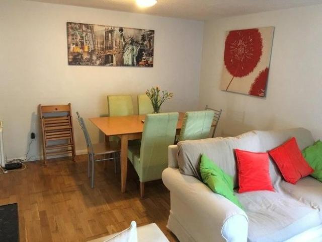 3 bedroom house share to rent