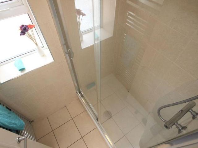 3 bedroom house share to rent
