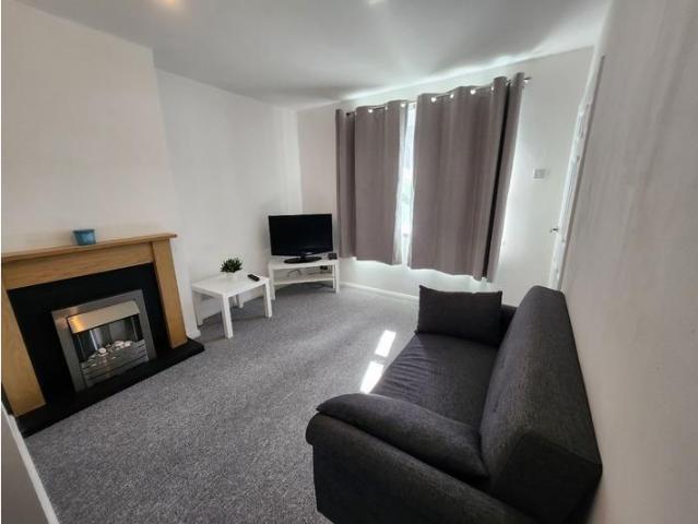3 bedroom house share to rent