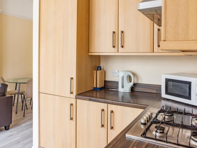 3 bedroom house share to rent