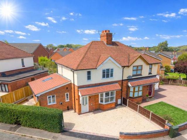 3 Bedroom House Shavington Shavington LS101777741