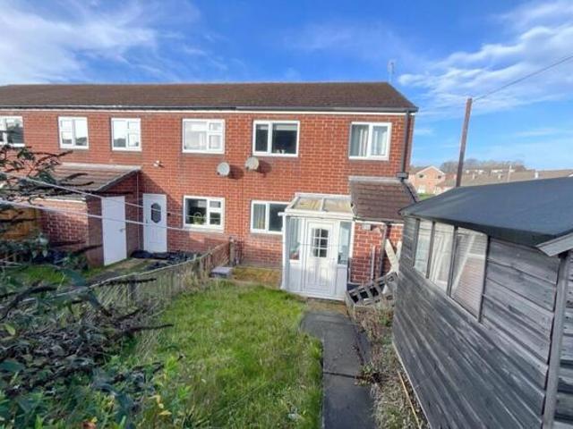 3 Bedroom House Sheffield Rotherham 99344824