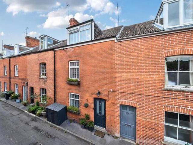 3 Bedroom House Sherborne Dorset 100881673