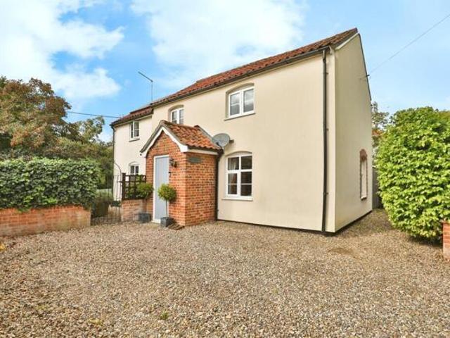 3 Bedroom House Shipdham Shipdham 100733772