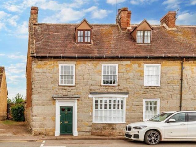 3 Bedroom House Shipston On Stour Warwickshire 99688333