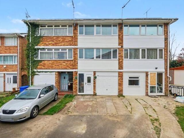 3 Bedroom House Sittingbourne Kent LS101955335