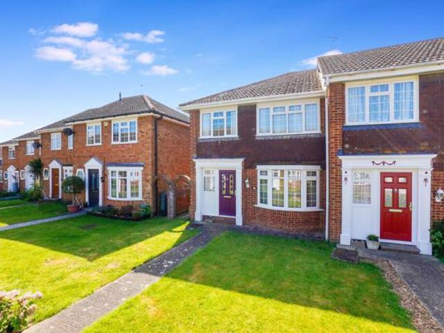 3 Bedroom House Sittingbourne Kent LS98718343