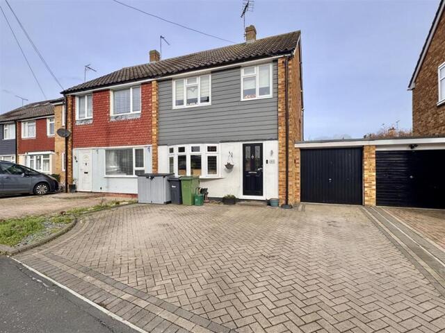 3 Bedroom House Silver End Silver End LS100366138