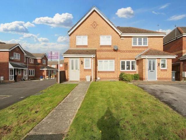 3 Bedroom House Skelmersdale Lancashire 99688524