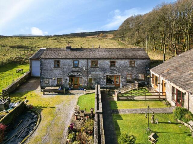 3 Bedroom House Skipton North Yorkshire BD23 87167065