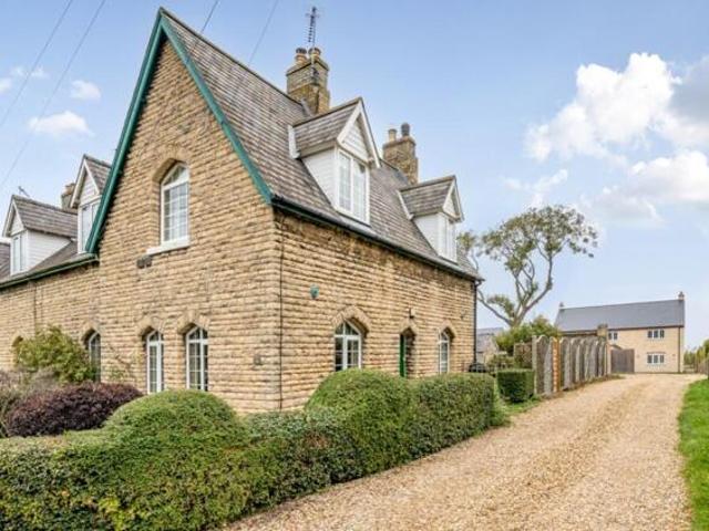 3 Bedroom House Sleaford Lincolnshire 99986047