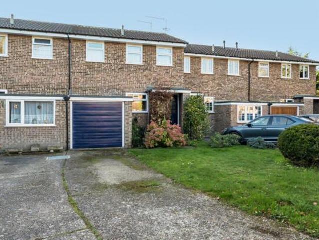 3 Bedroom House Slough Berkshire 100224240
