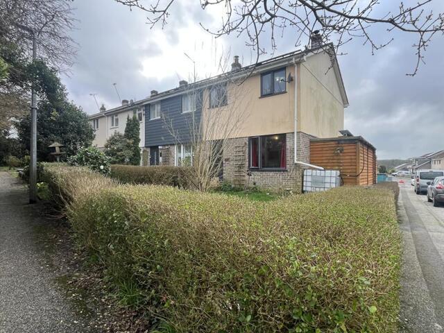 3 Bedroom House St. Columb Cornwall LS99688705