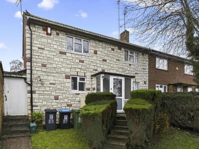 3 Bedroom House St. Albans Hertfordshire 100540558