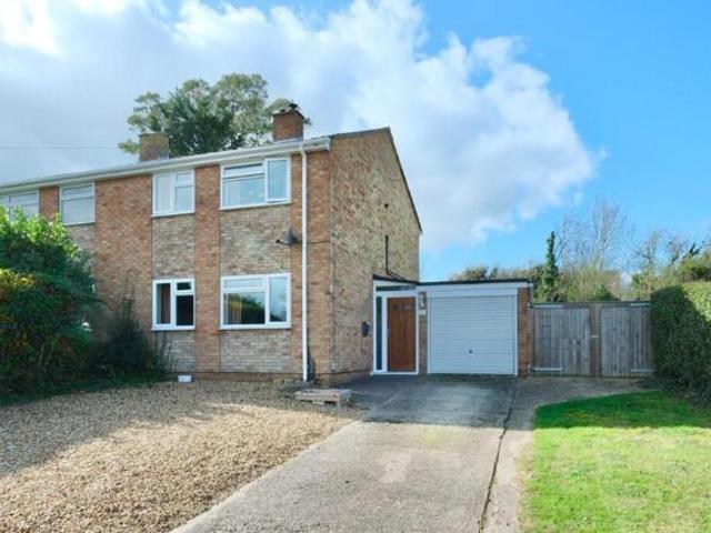 3 Bedroom House St. Neots Cambridgeshire 100366398