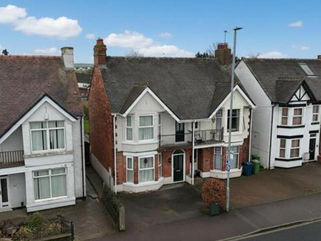 3 Bedroom House Stafford Staffordshire 99642125