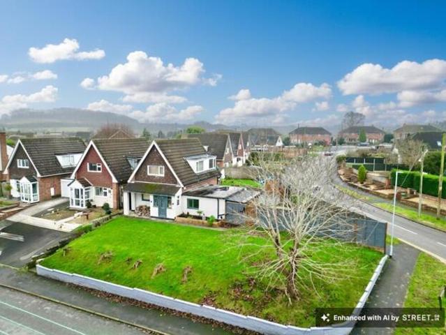3 Bedroom House Stafford Staffordshire 101168576