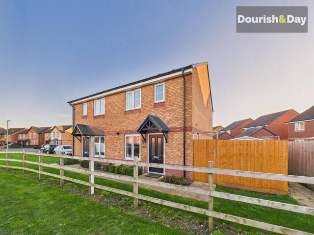 3 Bedroom House Stafford Staffordshire LS98404595