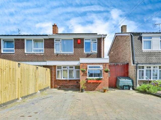 3 Bedroom House Staffordshire Staffordshire LS100058366
