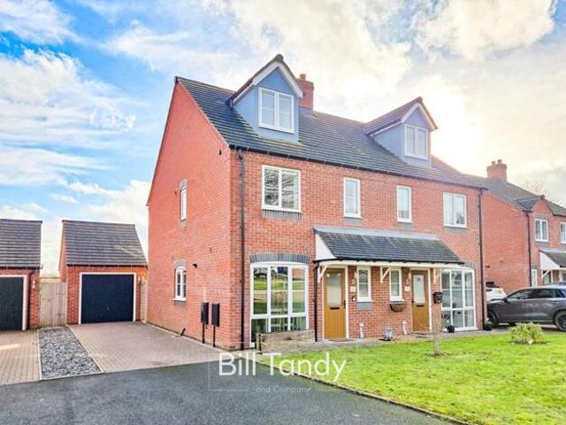 3 Bedroom House Staffordshire Staffordshire LS99054915