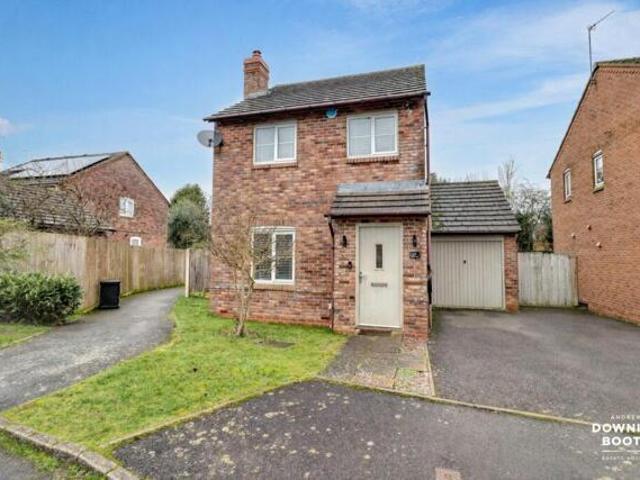 3 Bedroom House Staffordshire Staffordshire 101677333