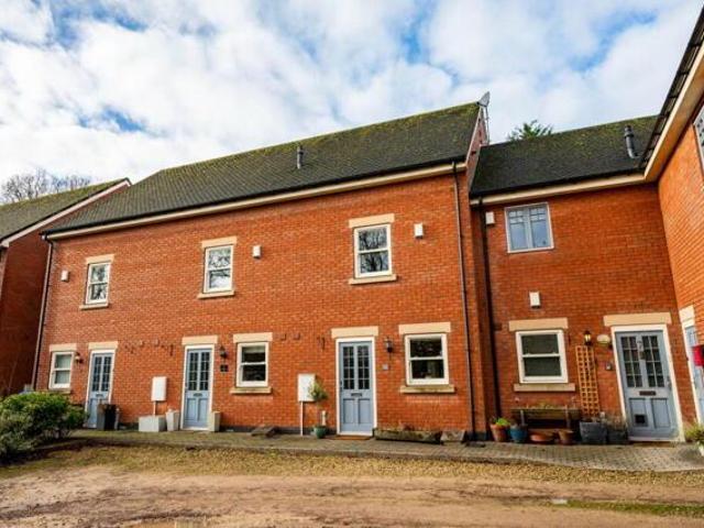 3 Bedroom House Staffordshire Staffordshire 99986470