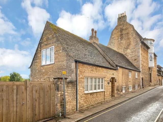 3 Bedroom House Stamford Lincolnshire LS101675092