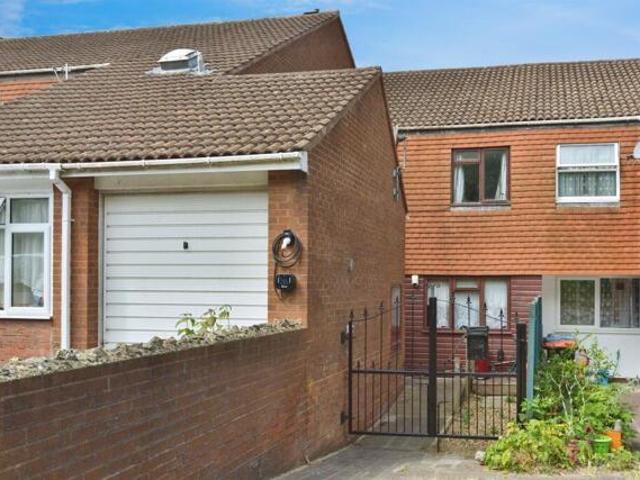 3 Bedroom House Stantonbury Buckinghamshire LS98968864