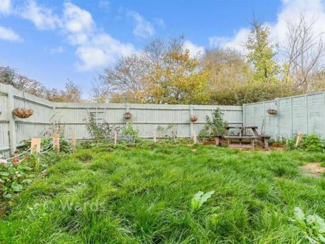 3 Bedroom House Staplehurst Kent 101025637