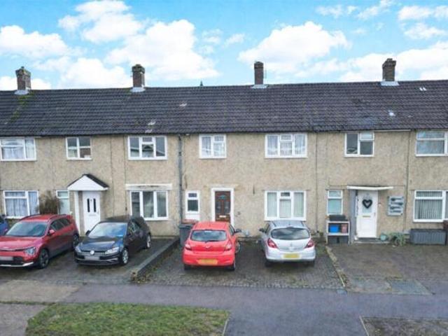 3 Bedroom House Stevenage Hertfordshire 99608394