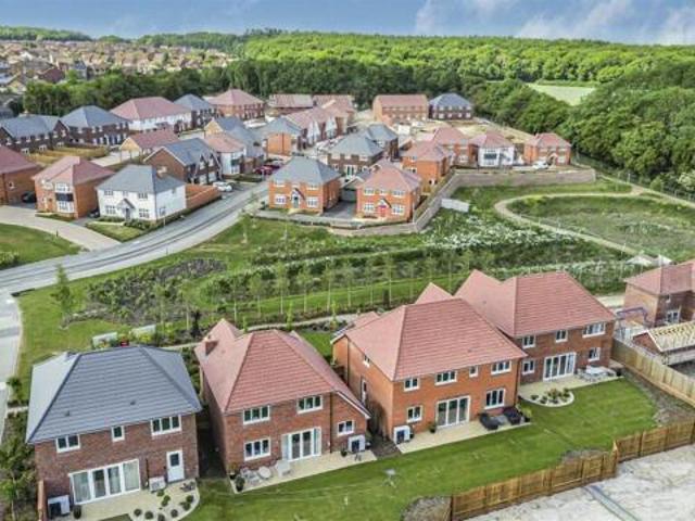 3 Bedroom House Stevenage Hertfordshire 99237287