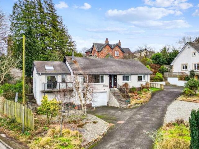 3 Bedroom House Stirling Stirling 99895352