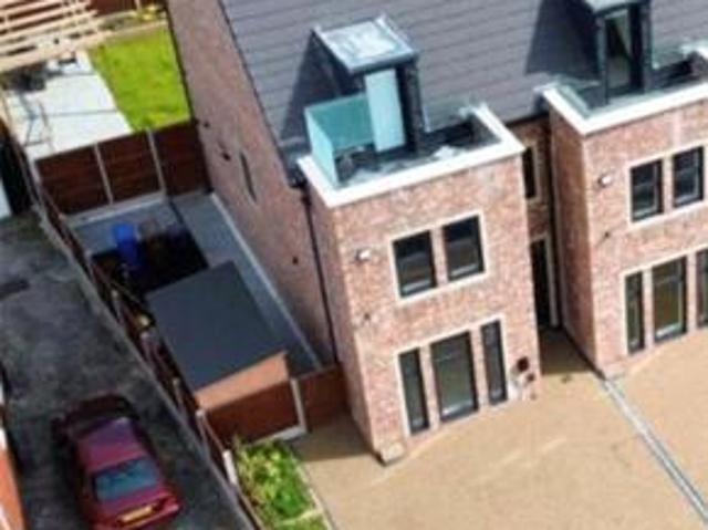 3 Bedroom House Stockport Stockport LS98903346