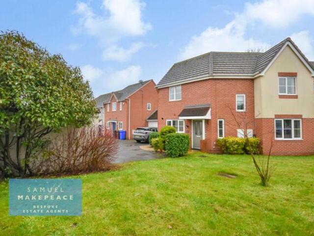 3 Bedroom House Stoke On Trent Staffordshire 98930123