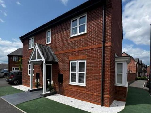 3 Bedroom House Stoke Mandeville Buckinghamshire 98864346